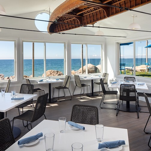 Oceanfront Hotel Near Misquamicut Beach | Pleasant View Inn