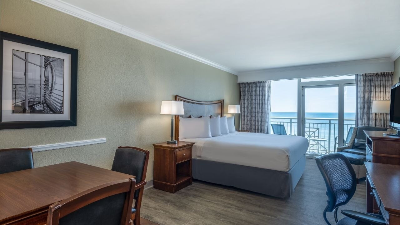 Oceanfront Hotel in Myrtle Beach | The Sandbar Myrtle Beach