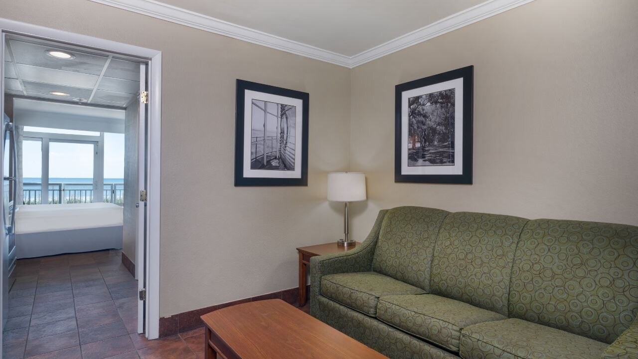 Oceanfront Hotel in Myrtle Beach | The Sandbar Myrtle Beach