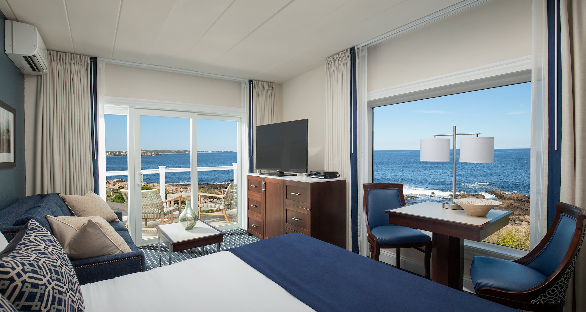 Historic Hotel In Gloucester - Ocean House Hotel At Bass Rocks