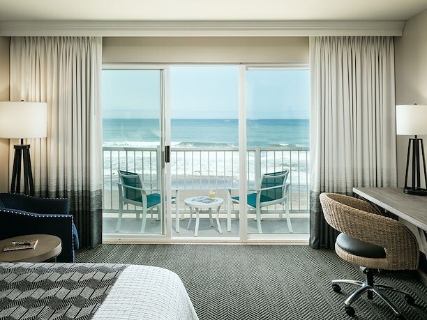 Book Your Stay at Beachfront Inn for the Azalea Festival in Brookings ...