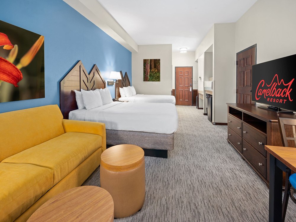 Camelback Resort Lodging Photos | Poconos, PA