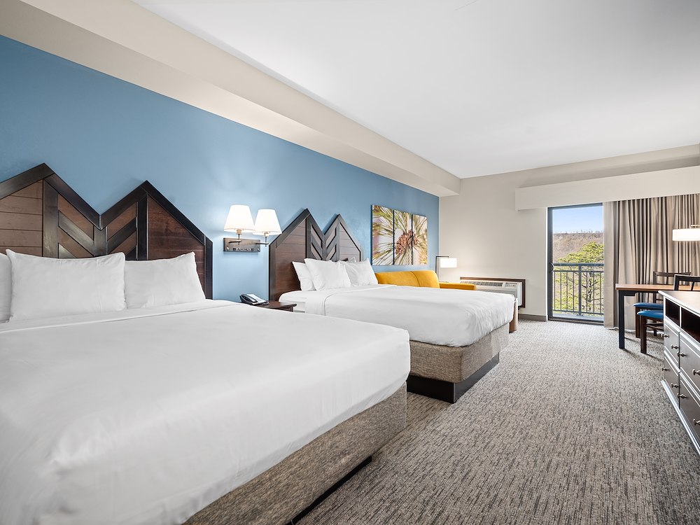 Camelback Resort Lodging Photos | Poconos, PA