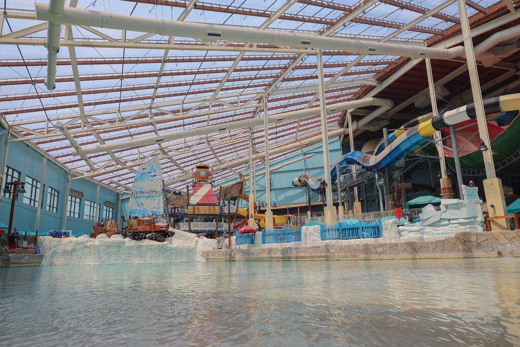 Indoor Water Slides at Aquatopia | Camelback Resort Poconos