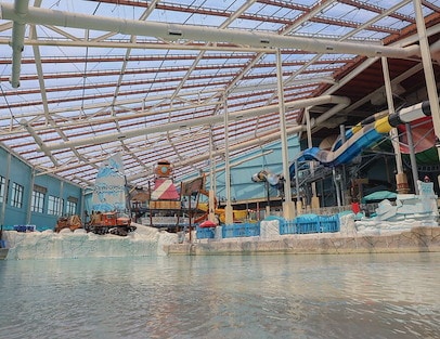 Indoor Water Slides at Aquatopia | Camelback Resort Poconos