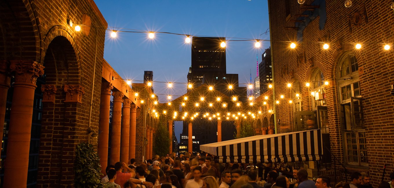 Rooftop Bar in Midtown East | Artie’s Backroom at Pod 39 Hotel