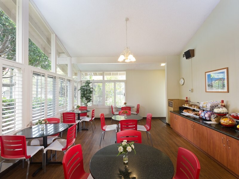 Hotel Santa Barbara with Shuttle service | Ramada by Wyndham Santa Barbara