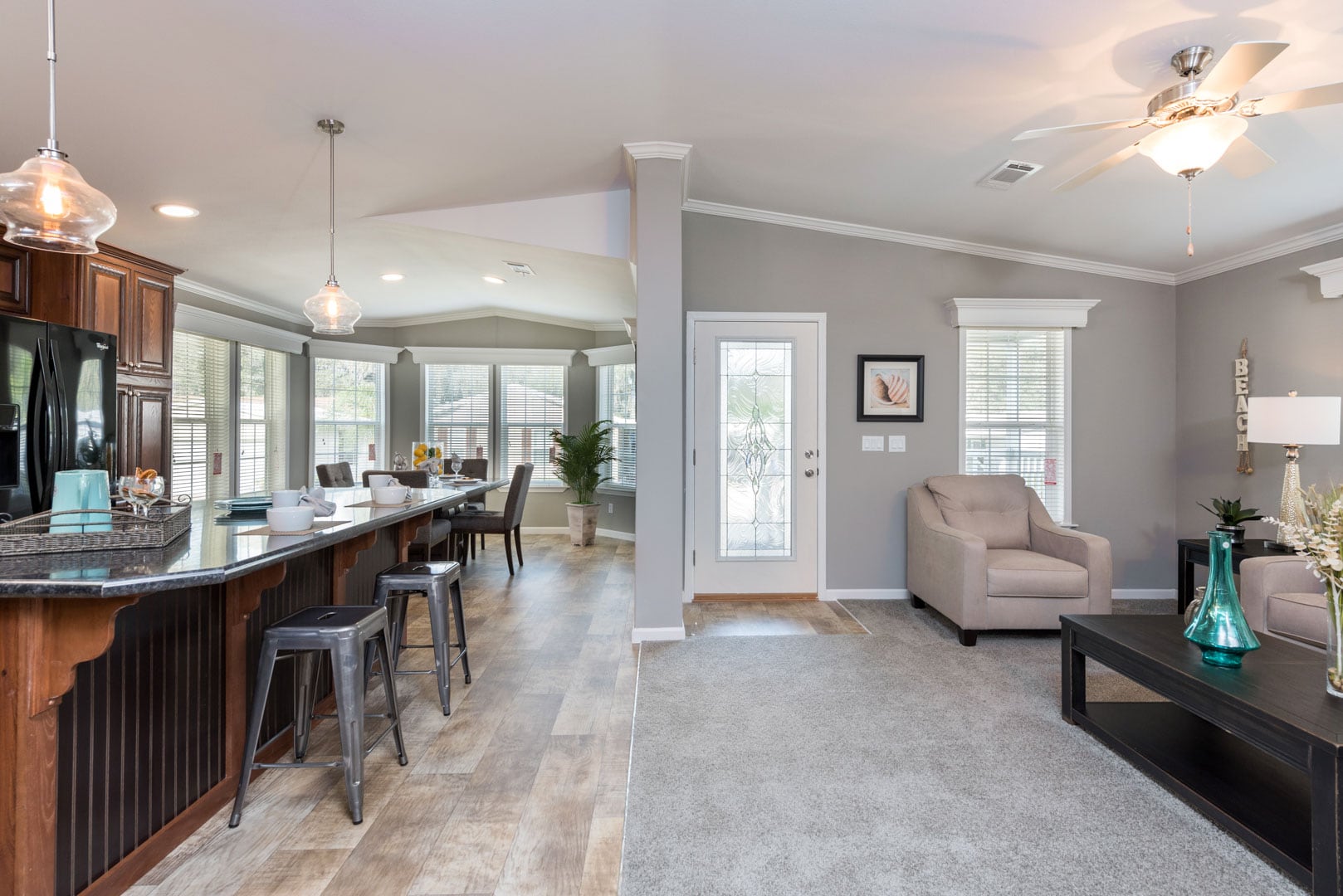 Discover High-End Luxury Vacation Rentals. Vacay Without The High Price