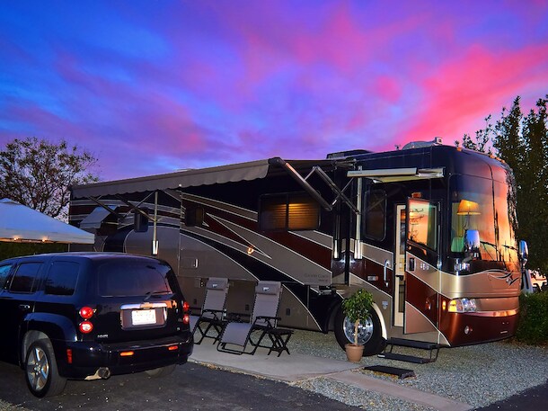 RV Sites in Hemet, California – Golden Village Palms RV Resort