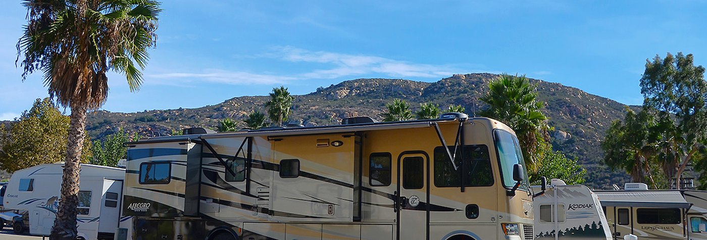 RV Resort in San Diego County | Oak Creek RV Resort - Sunland