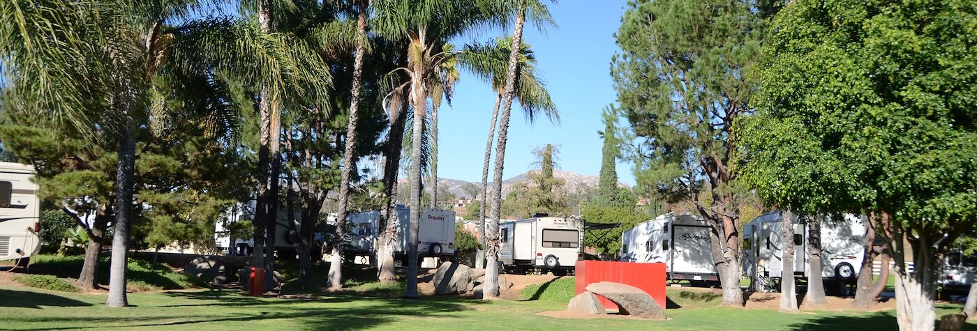 RV Resort in San Diego County | Oak Creek RV Resort - Sunland