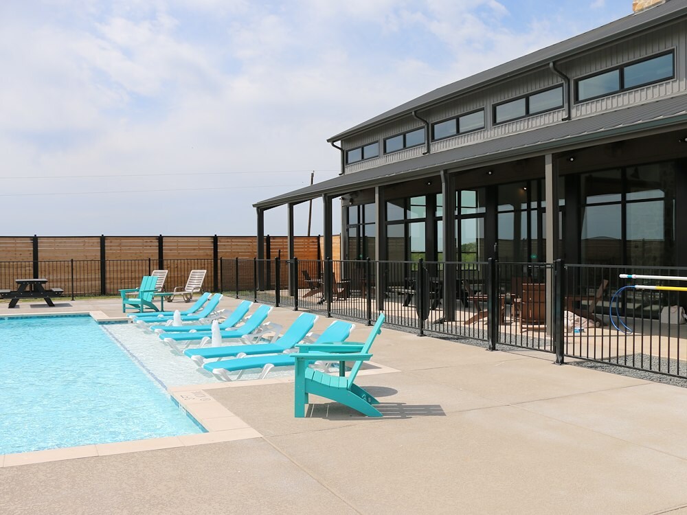Explore RV Resort Photo Gallery Elgin TX | Great Escapes