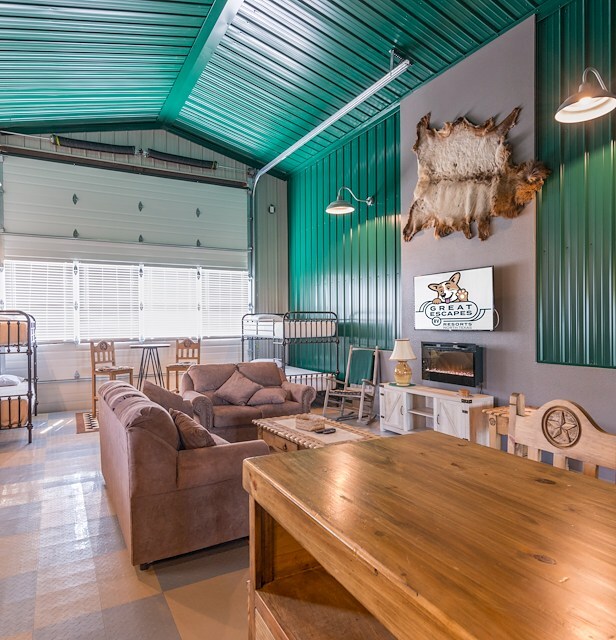 Bardominium Glamping in North Texas | Great Escapes