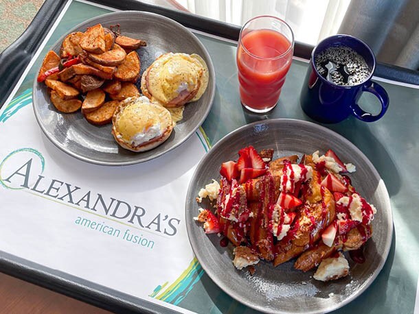 Indoor & Outdoor Dining - Ellicott City - Turf Valley Resort