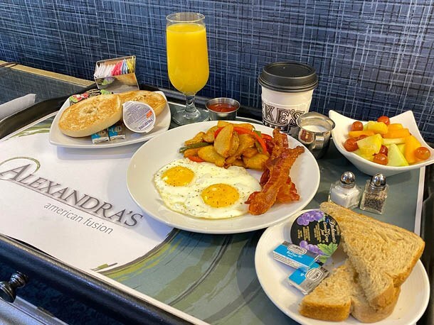 Indoor & Outdoor Dining - Ellicott City - Turf Valley Resort