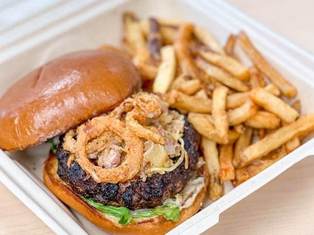 Indoor & Outdoor Dining - Ellicott City - Turf Valley Resort