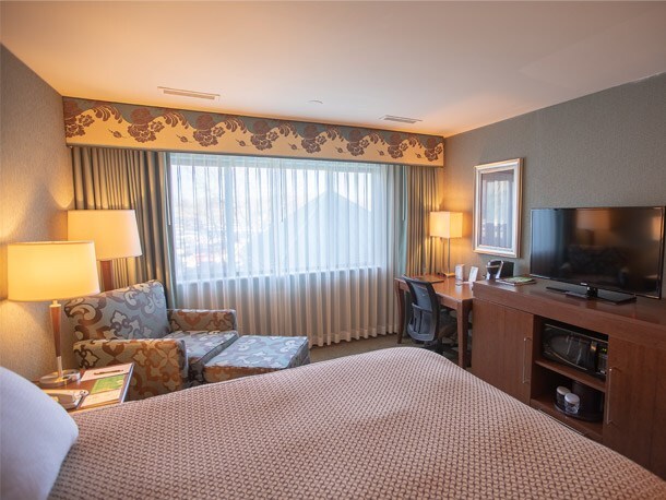 Ellicott City Rooms & Elegant Suites - Turf Valley Resort