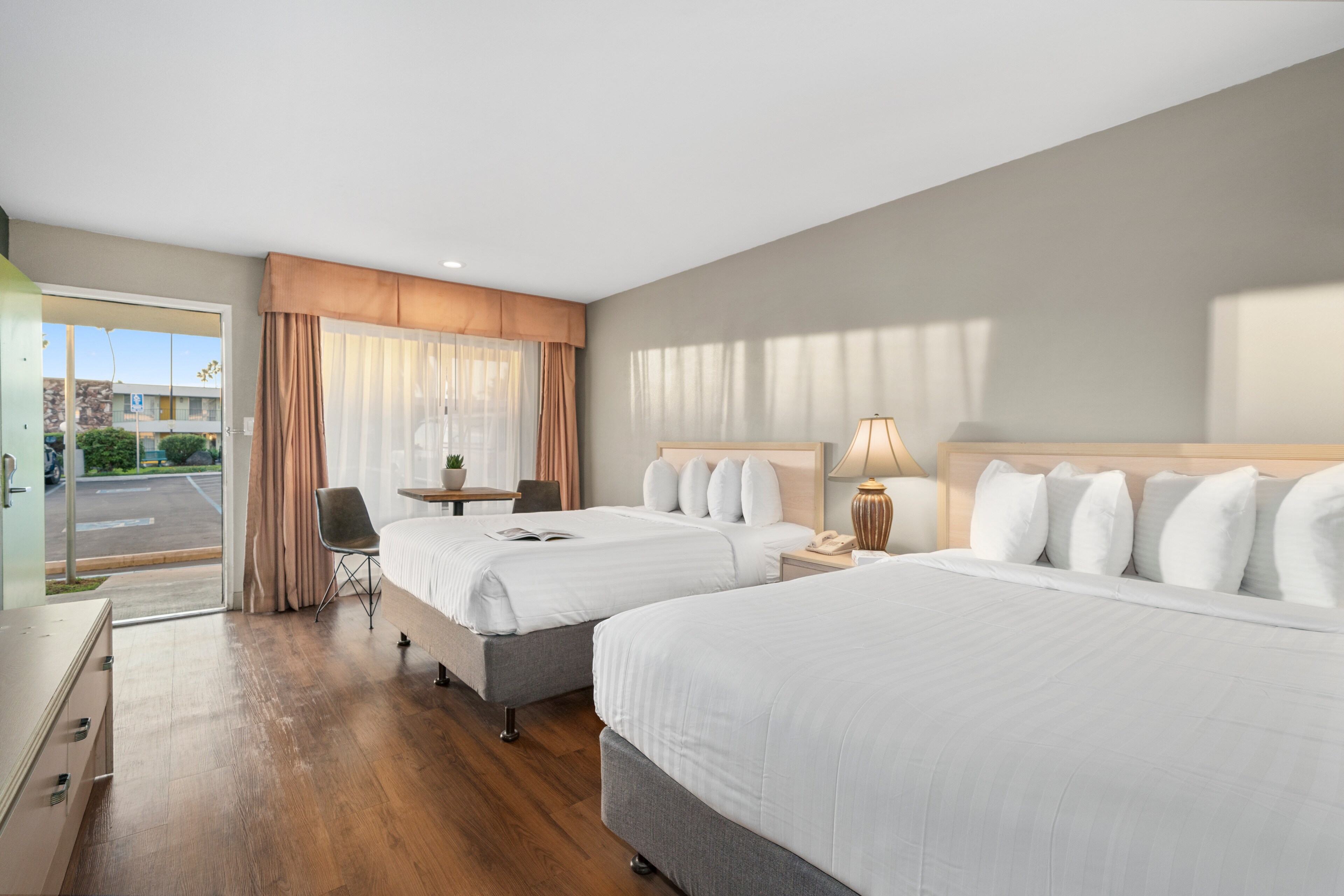 West Coast Hotels - Vagabond Inn Hotels