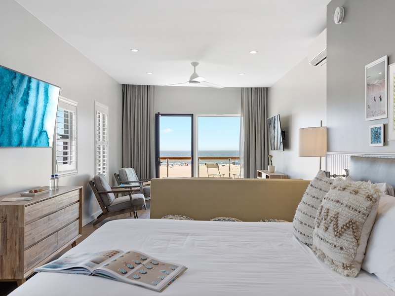 Beachfront Rooms & Suites at Sea Sprite Beach Club