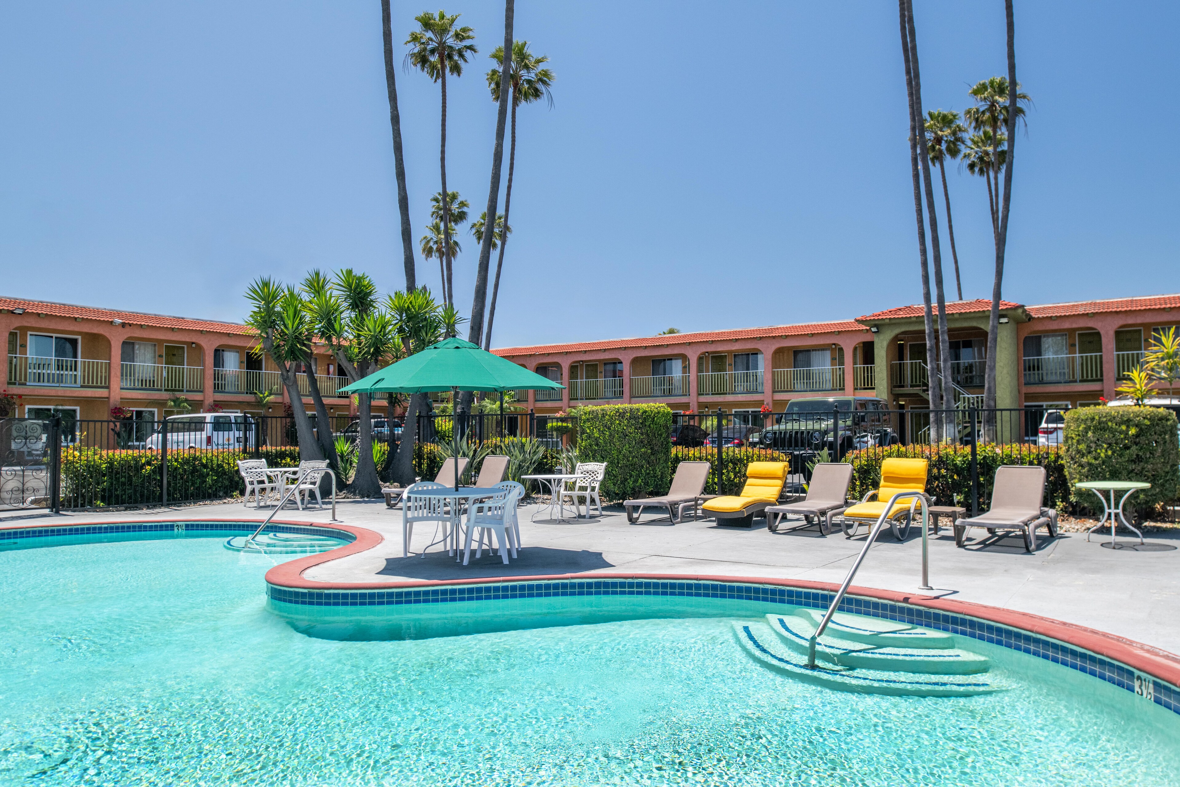West Coast Hotels | Vagabond Inn
