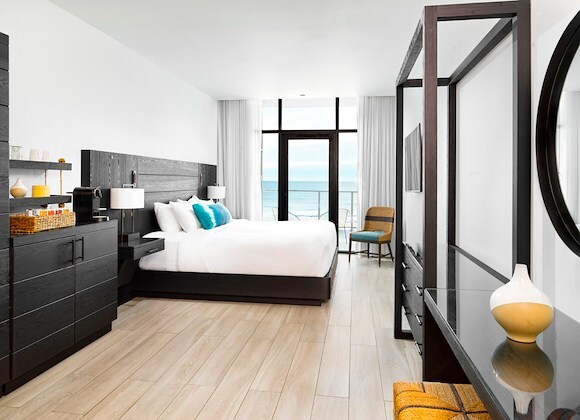 Terrace Rooms & Ocean-Viewing Suites - Wave Resort