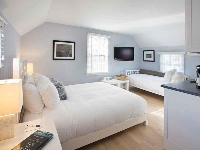 Places to Stay in Nantucket | The Cottages at Boat Basin
