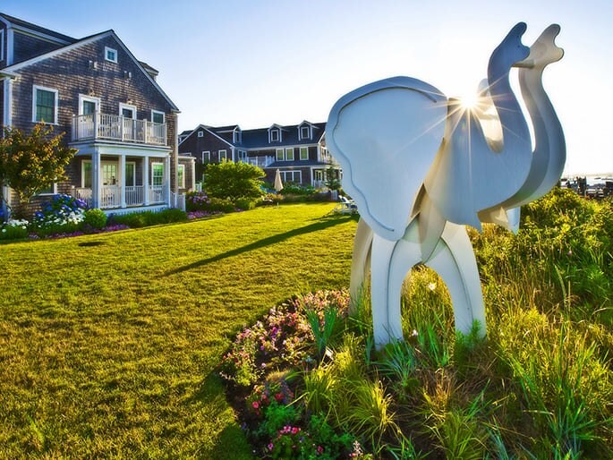 white elephant gallery