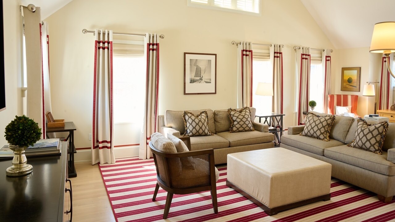 white elephant gallery