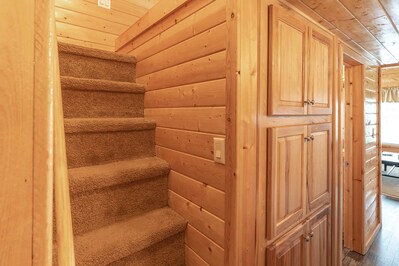 Sun Retreats Gun Lake