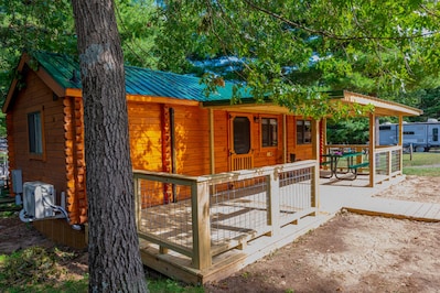 Jellystone Park™ Warrens