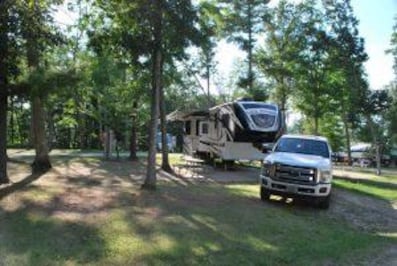 Jellystone Park™ Warrens