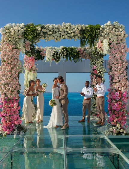 50th wedding vow renewal ceremony | Beachweddingtips.com