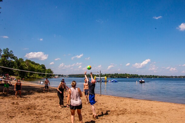 Team Building Resorts | Cragun’s Resort for Team Outing