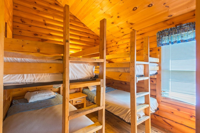 Ways to Stay | Jellystone Park Warrens, WI