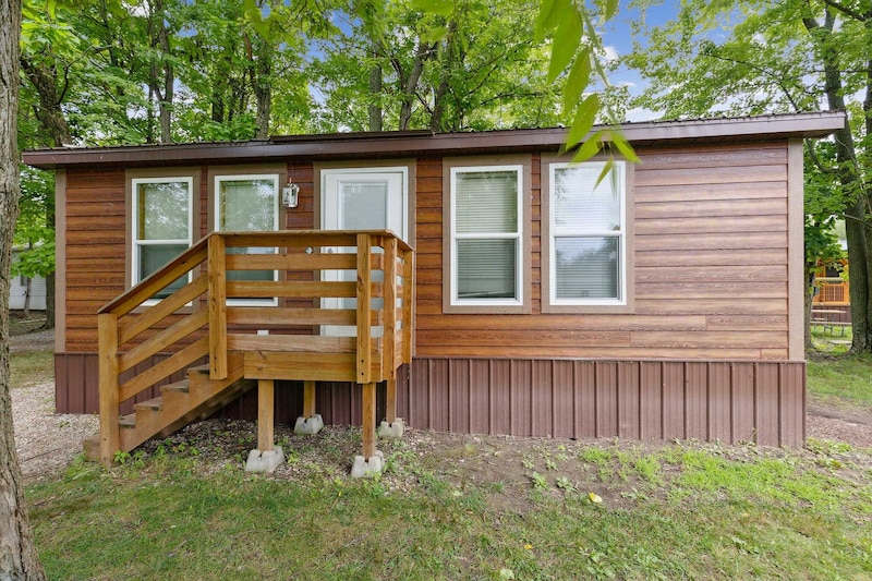 Jellystone Park™ Cleveland Sandusky Outdoor Family Glamping and Camping ...