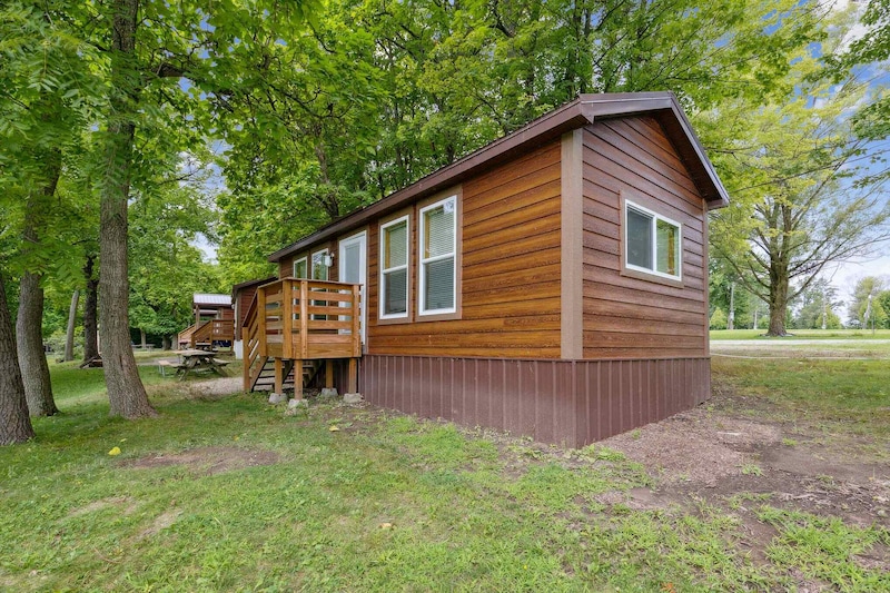 Jellystone Park™ Cleveland Sandusky Outdoor Family Glamping and Camping ...