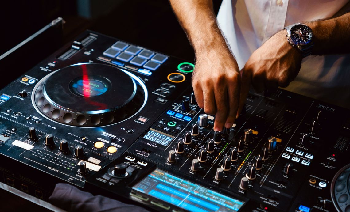 Live Music & Events - Halo Bar
