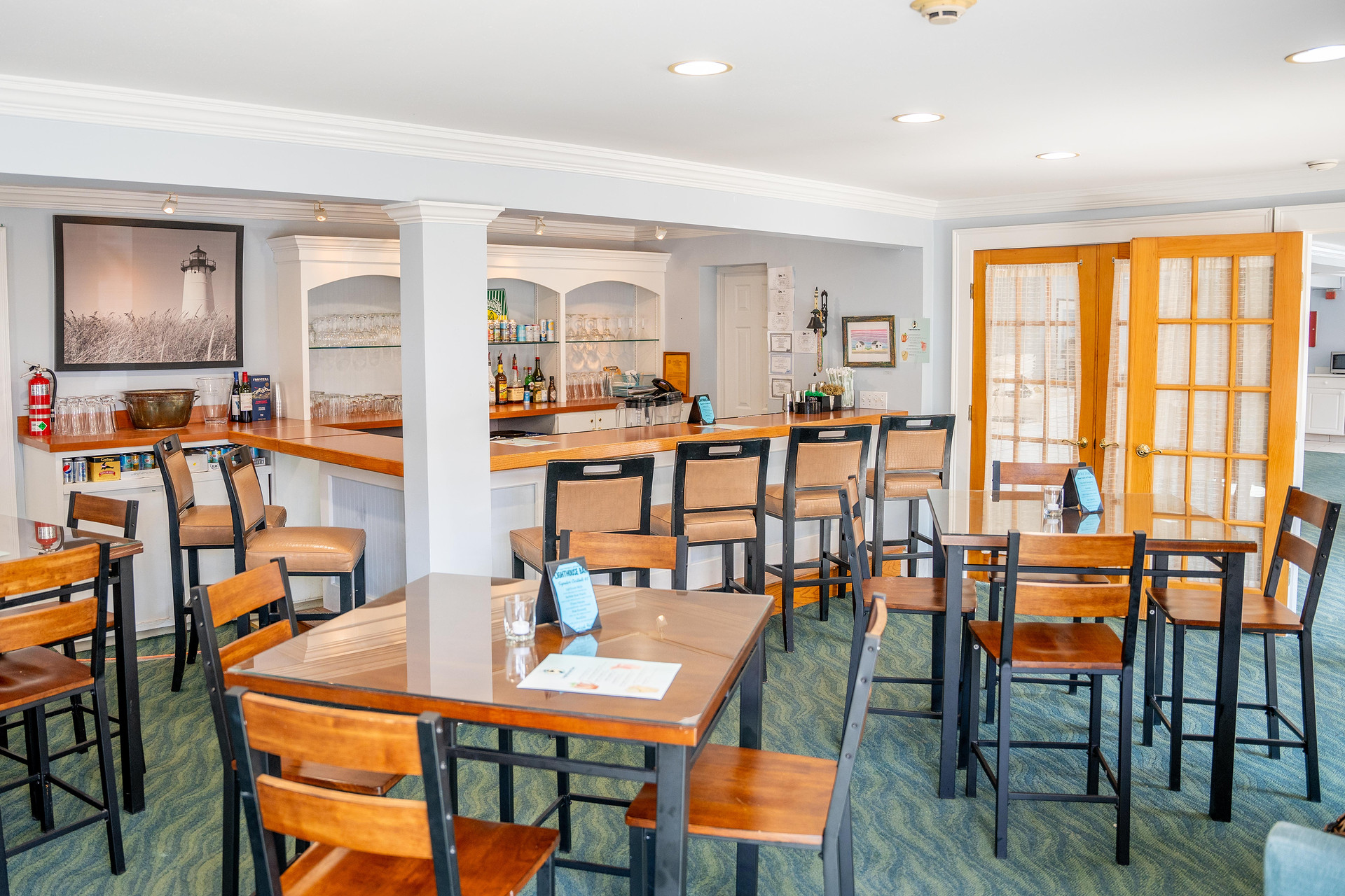 Lighthouse Bar | Surfside Hotel & Suites