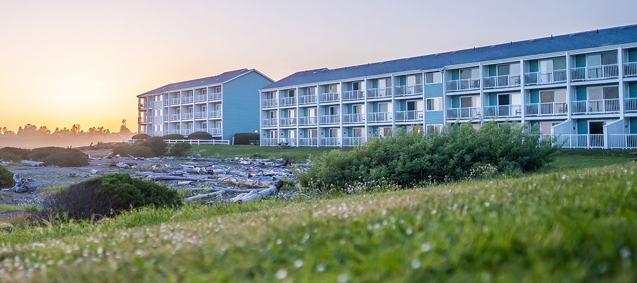 Book Your Stay at Beachfront Inn for the Azalea Festival in Brookings ...