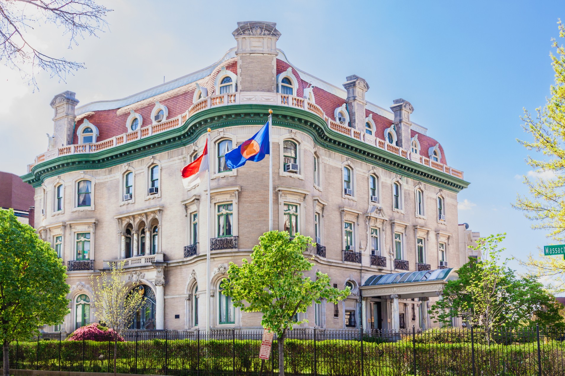 Hotels near Embassy Row | The Churchill Hotel