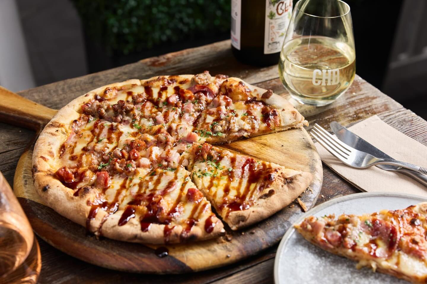 Beer Garden & Gastro-Pub | Customs House Bar